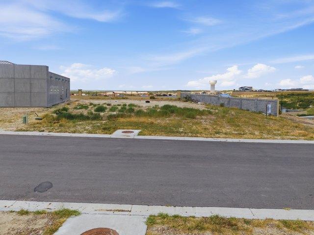 10 Acantilado Dr, Laredo, TX 78045