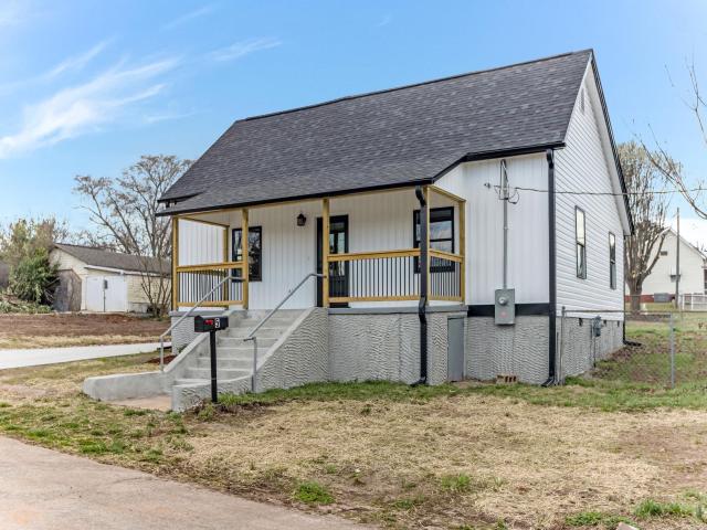 10 Adger Street
