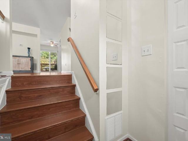 10 Almaden Place