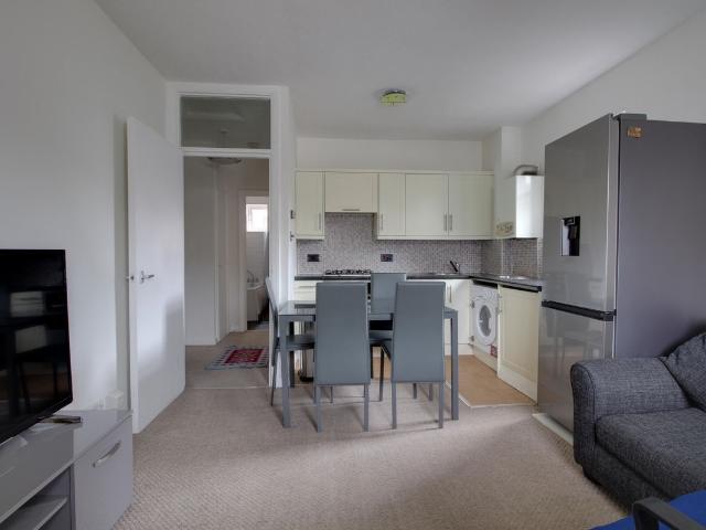 10 Albion Street, Brighton, East Sussex BN2, 1 bed flat to rent, £1,200 pcm | PrimeLocation
