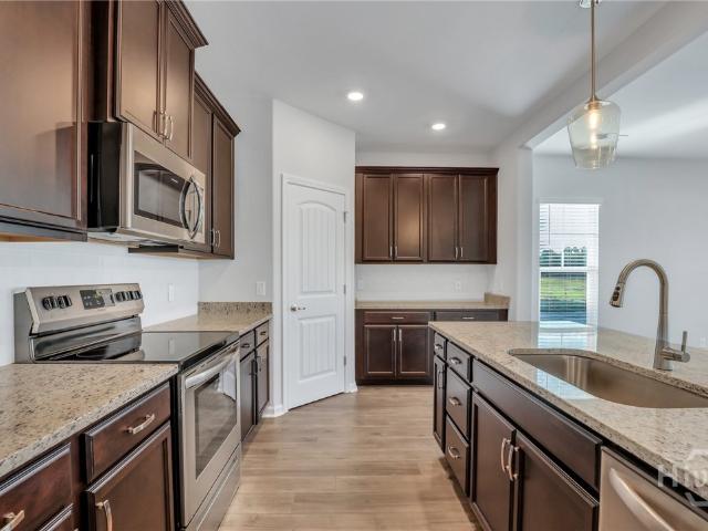 10 Ashmont St, Savannah, GA 31407 | MLS #SA355407