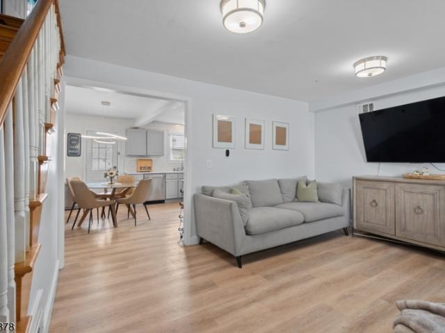 10 Arcadia Pl