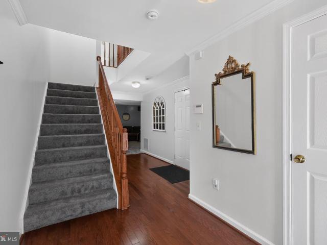10 Augustine Court