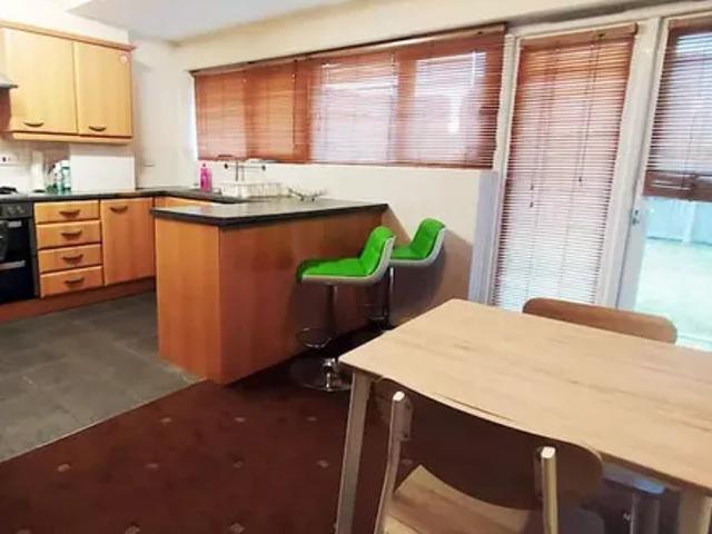 10 Bankwell St | Studio house for rent #100153010 | Rentberry