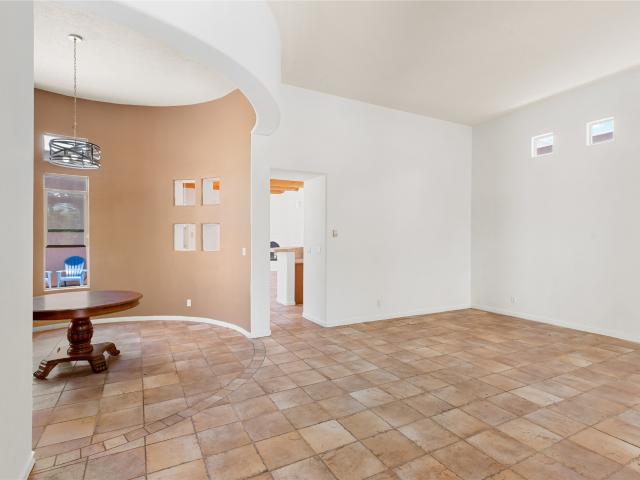 10 Bajada Place