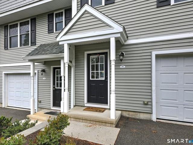 10 Barnum Ct Unit 10, Bethel, CT 06801