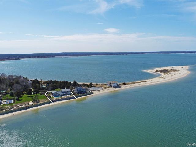 10 Barrett Dr, Hampton Bays, NY 11946 | MLS #961977