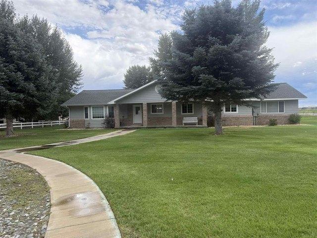 10 Benchview Ln, Lovell, WY 82431