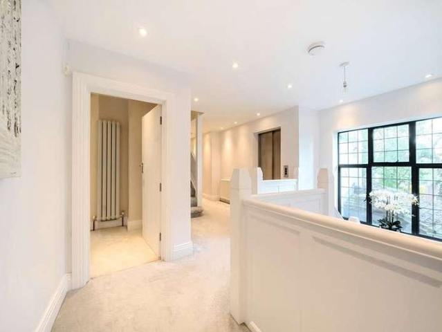 10 bed house for sale