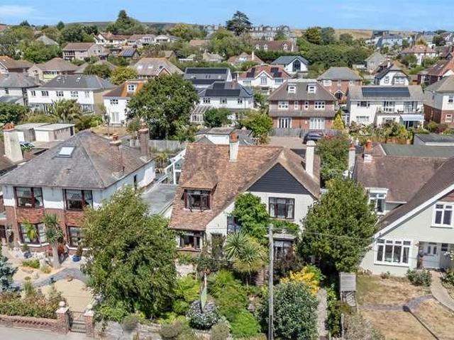 10 bed house for sale