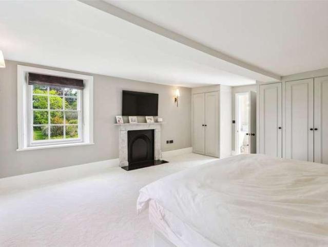 10 bed house for sale