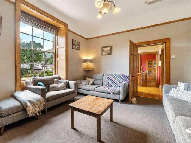 10 bed house for sale