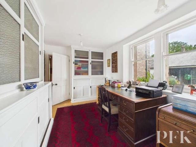 10 bed house for sale