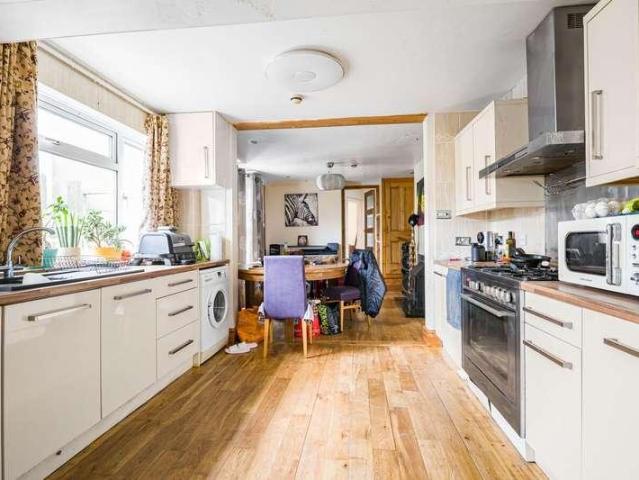 10 bed property for sale