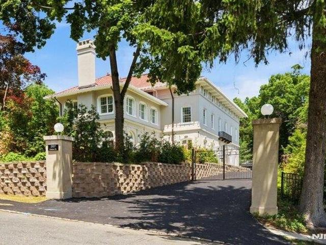 10 bedroom, Montclair NJ 07042 104850111