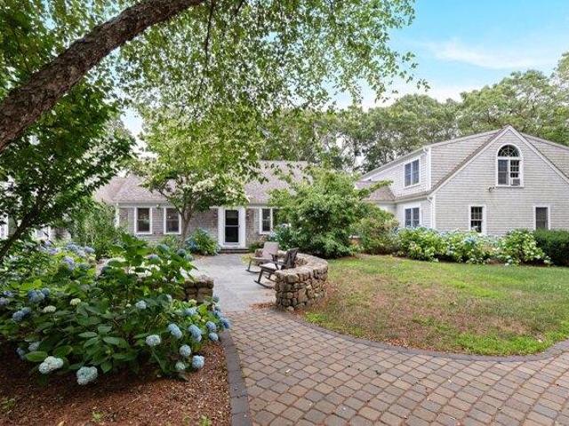 10 bedroom, Osterville MA 02655 103034304