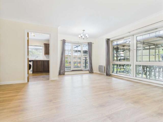 10 Bedroom Apartment Flat