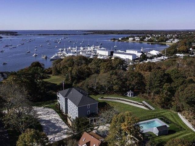 10 bedroom, Bourne MA 02534 105081516