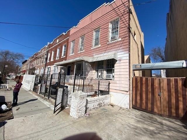 10 bedroom, Brooklyn NY 11208 LS93448443