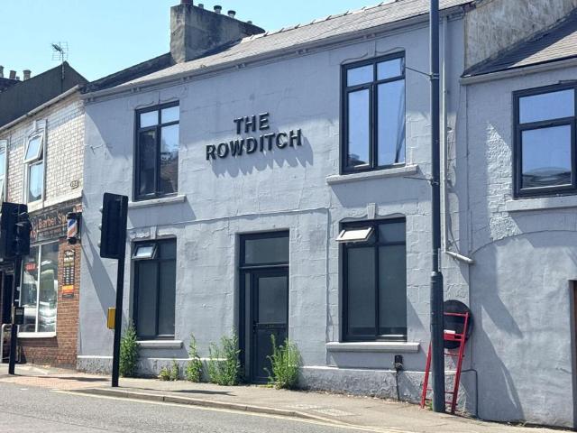 10 bedroom cottage for sale