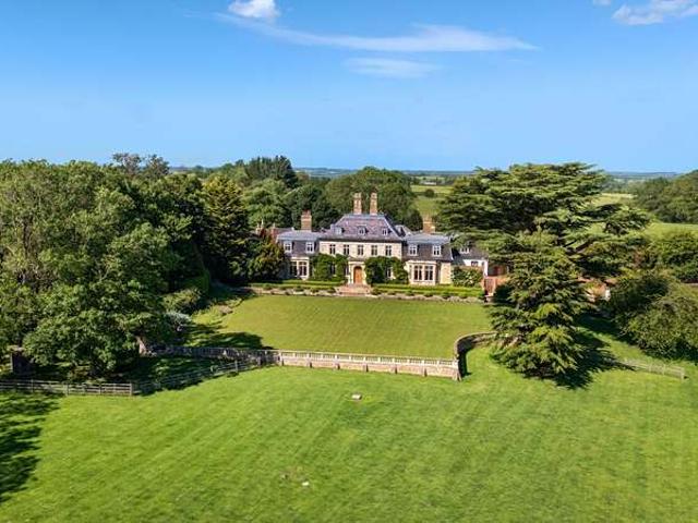 10 Bedroom Country House Character Property
