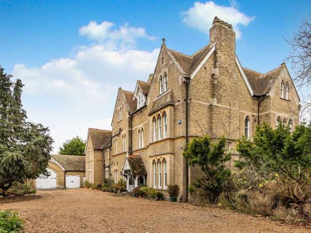 10 Bedroom Country House Character Property