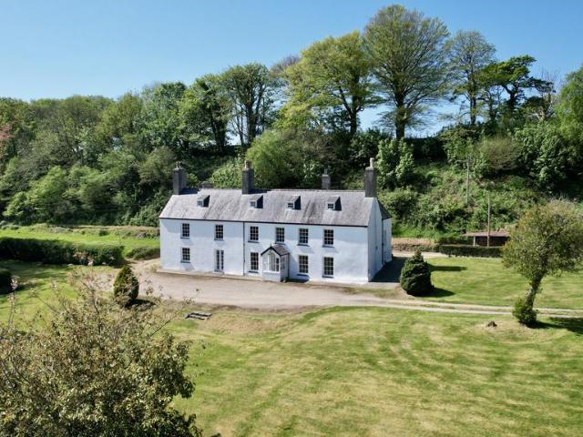 10 bedroom country house for sale