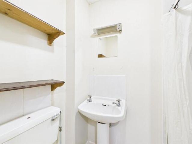 10 bedroom detached house for rent in Albert Street, Slough, Berkshire, SL1