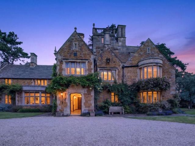 10 bedroom detached house for sale