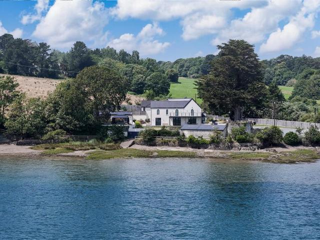 10 bedroom detached house for sale