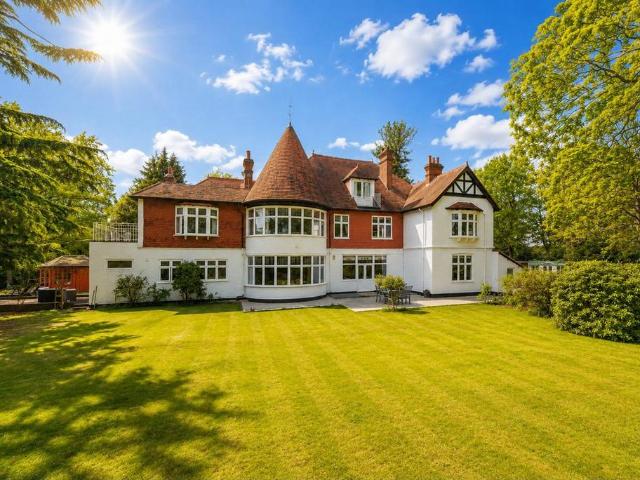 10 bedroom detached house for sale