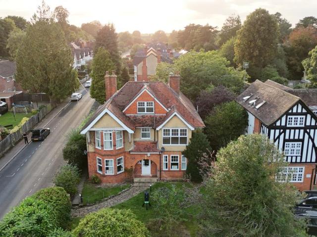 10 bedroom detached house for sale
