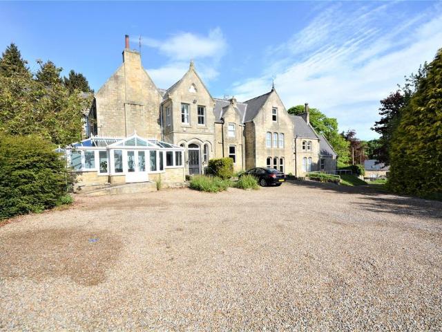 10 bedroom detached house for sale