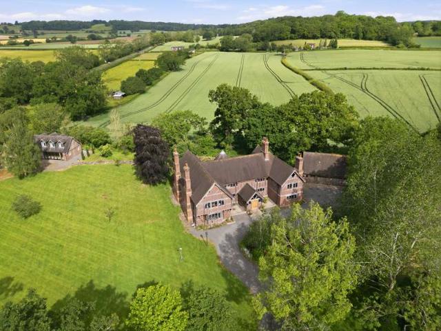 10 Bedroom Detached House