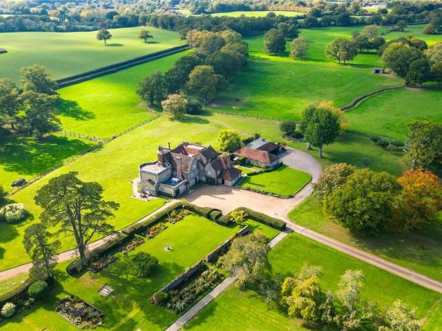 10 bedroom detached house for sale
