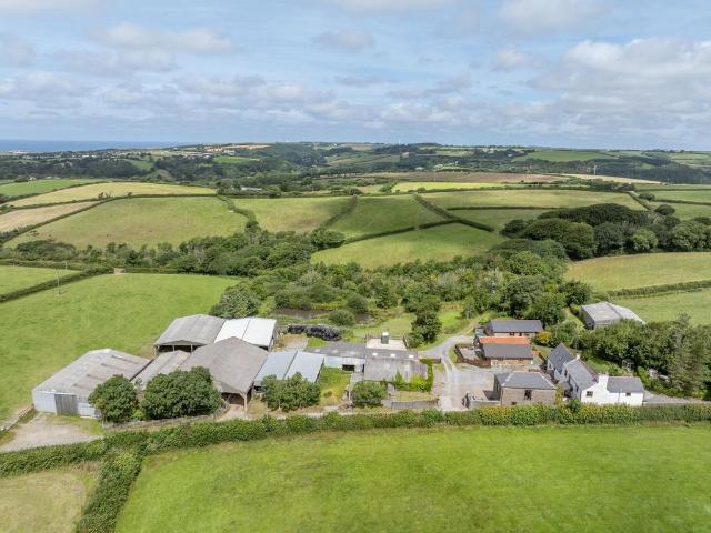 10 bedroom farm house for sale