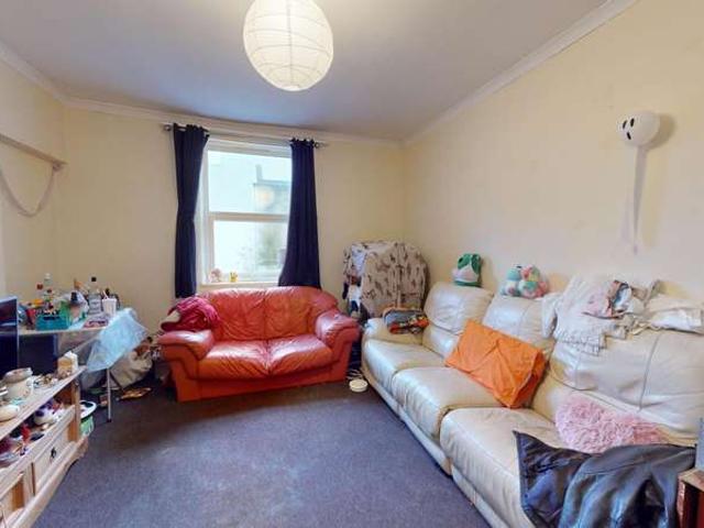 10 Bedroom Flat