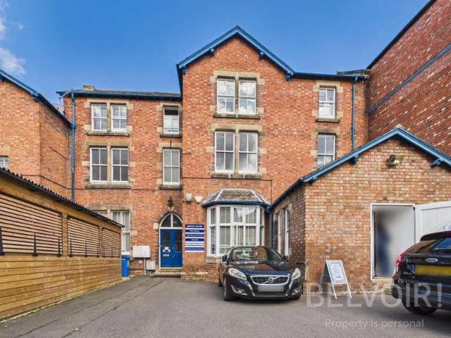 10 Bedroom Flat