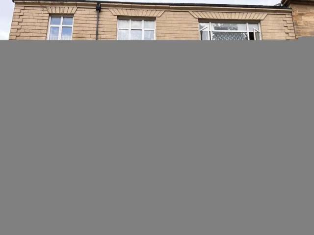 10 Bedroom Flat
