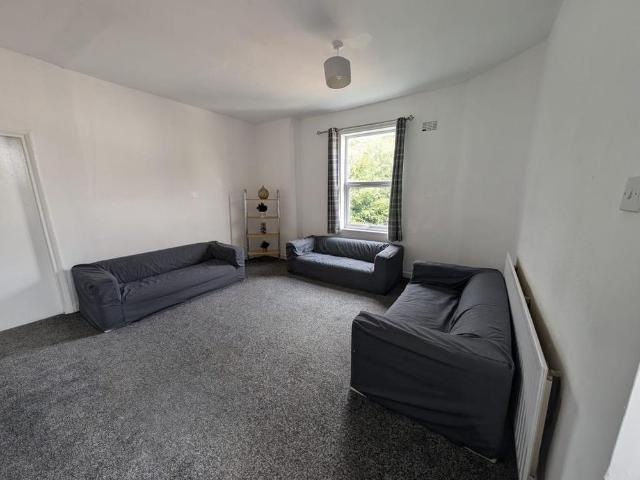 10 bedroom flat to rent