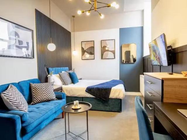 10 bedroom house of multiple occupation for rent in Vincent St.