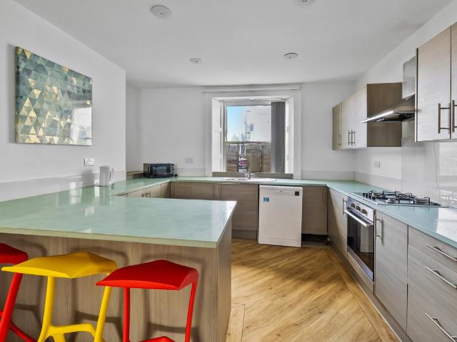 10 bedroom House of Multiple Occupation To Rent