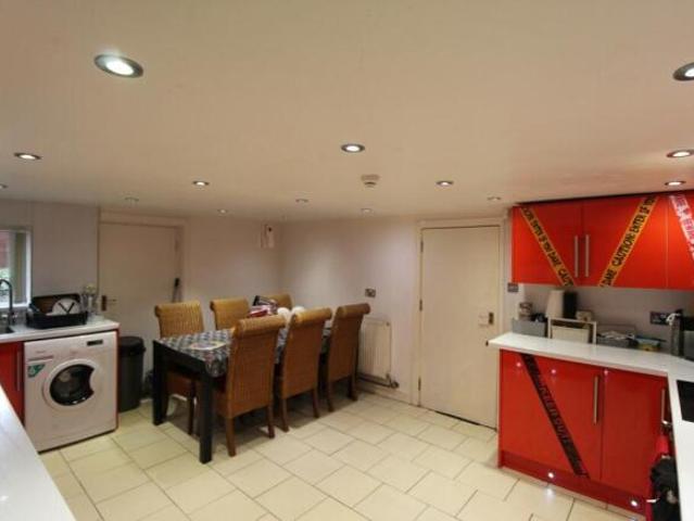 10 bedroom house for rent in Kirkstall Lane, Leeds, West Yorkshire, LS6