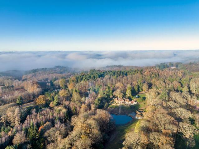 10 Bedroom House Petersfield Hampshire 98718183