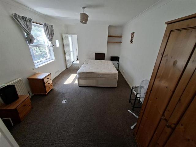 10 bedroom house share to rent