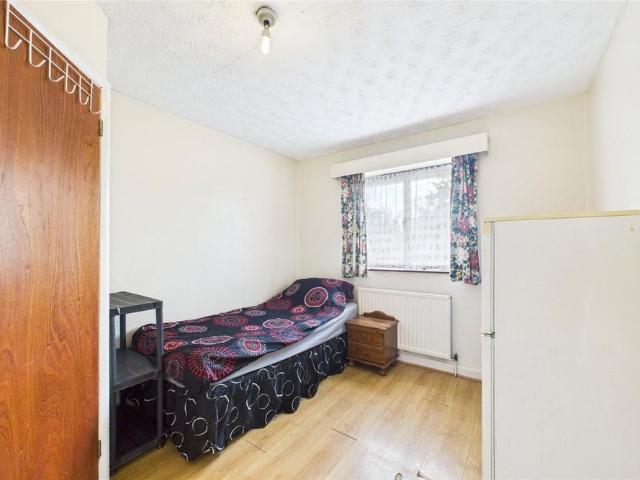 1 bedroom in a house share to rent