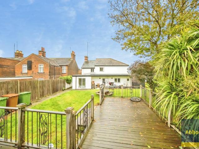 10 bedroom house to rent