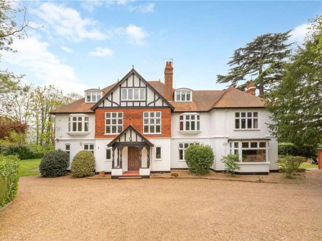 10 Bedroom House