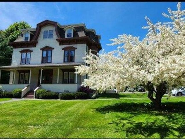 10 bedroom, Lee MA 01238 104236336