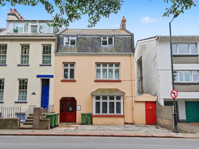 10 bedroom lodge to rent
